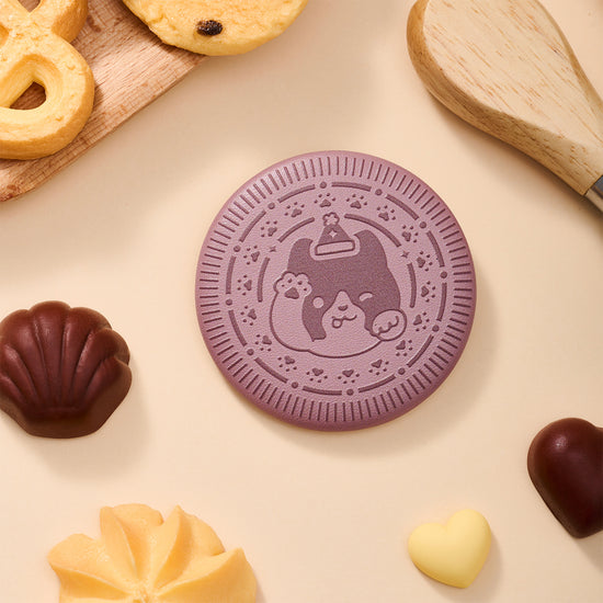 Sky Cookie Button Pin - Little Oreo – thatskyshop